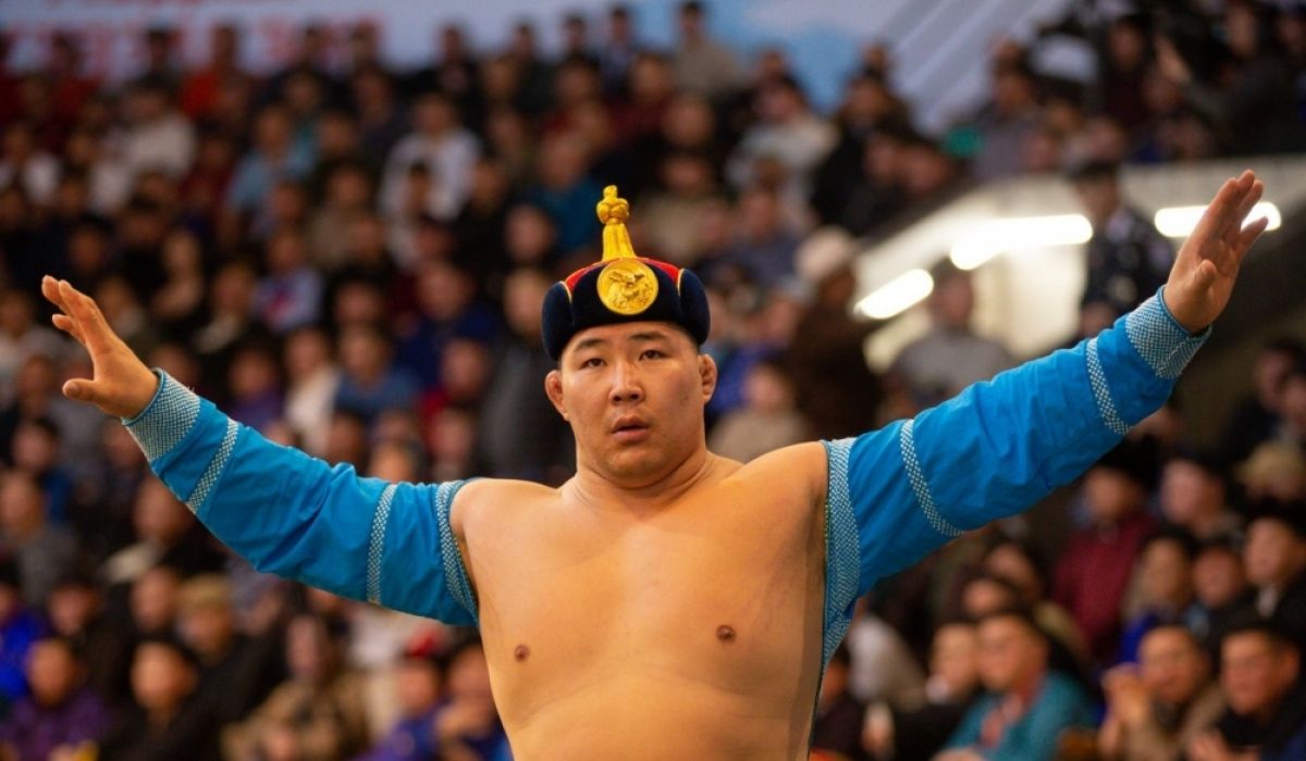 Улсын аварга О Хангай бөхчүүдийн чансааг тэргүүлсэн хэвээр байна