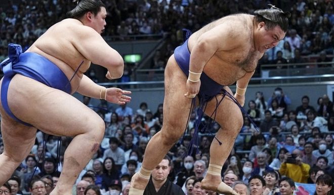 Мэргэжлийн сүмо бөхийн Нацү башё эхлэхэд хоёр хоног үлдлээ