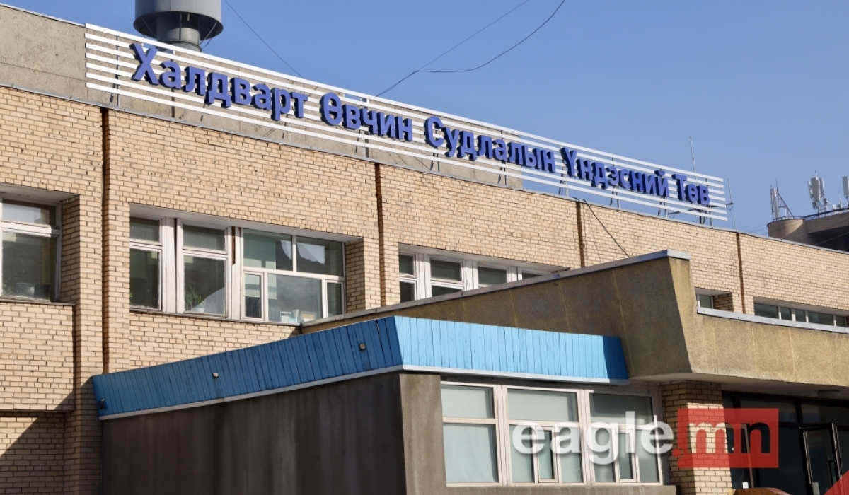 Менингококкт халдвар авсан нэг настай хүүхдийг аймгийн эмнэлэг рүү