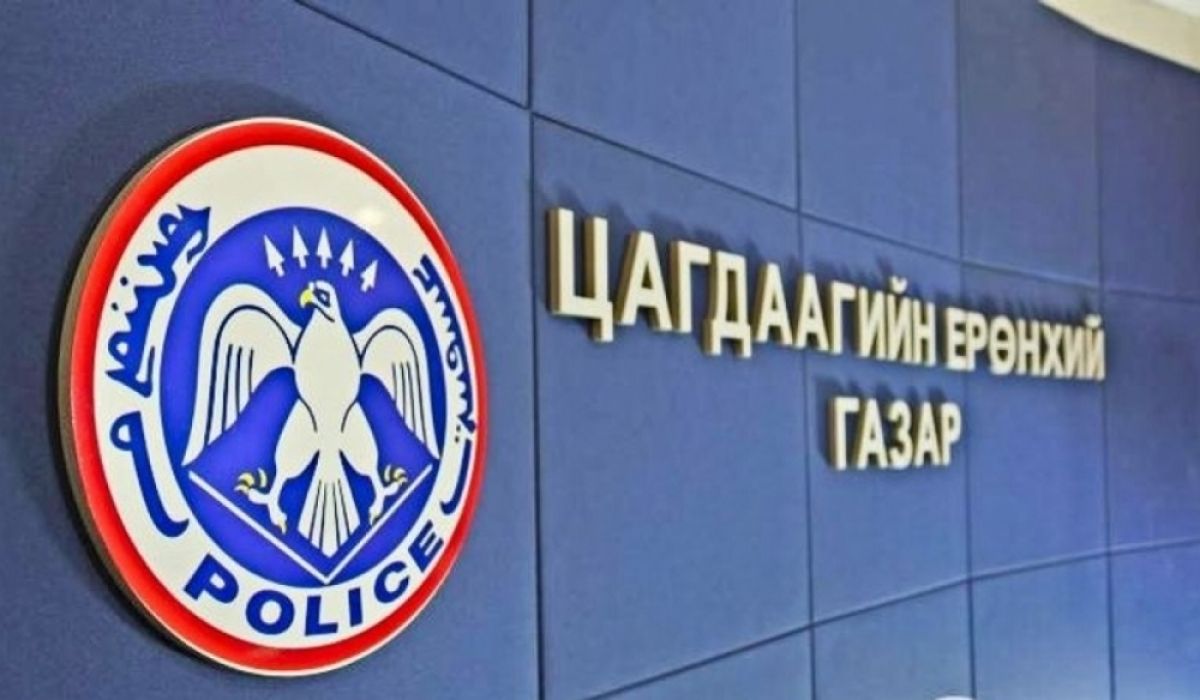 Өөрийгөө цагдаагийн албан хаагч гэж итгүүлэн бусдыг залилжээ